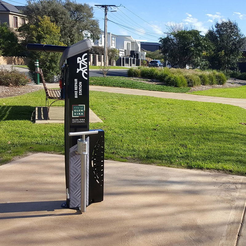 Deluxe Public Work Stand | Zzue Creation